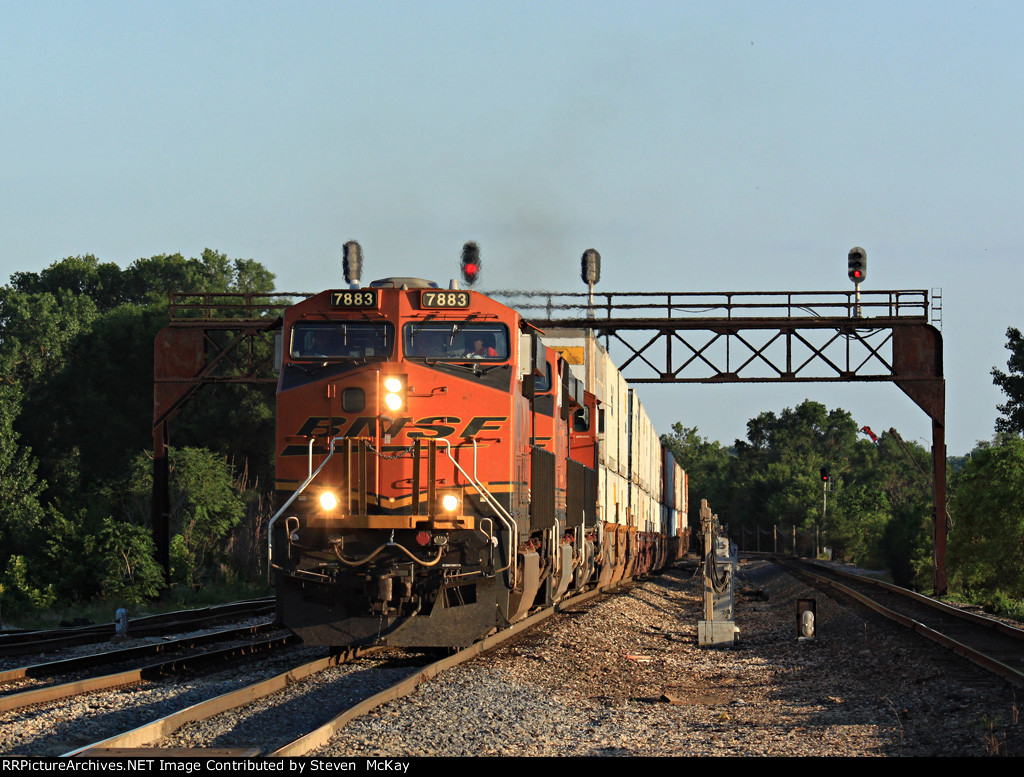 BNSF 7883